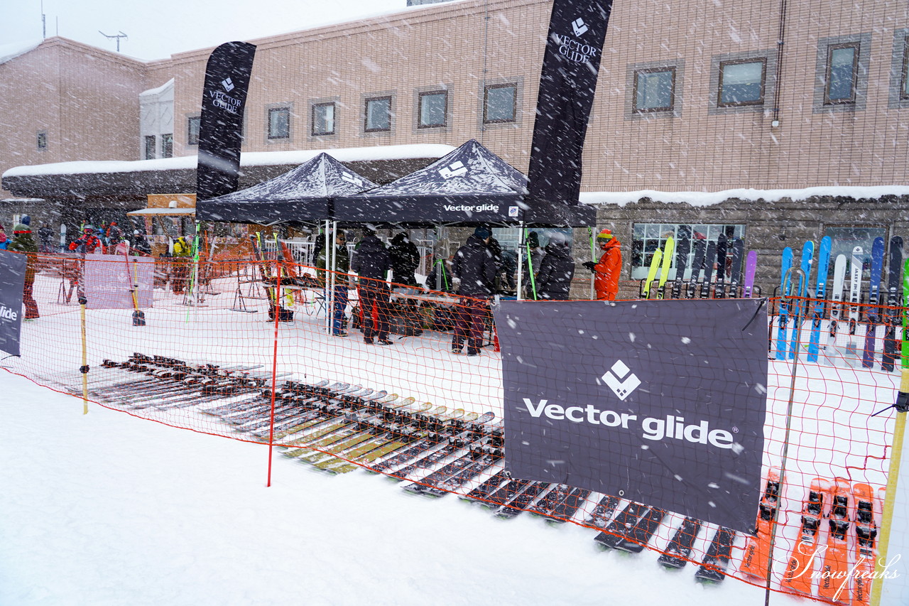 VECTOR GLIDE DEMO TOUR 2020 [GLIDE ON GROOVE] in キロロリゾート 最高のターンを思い浮かべ ...